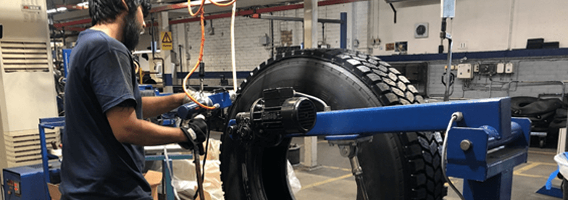 Regummering - Euromaster utför regummering på lastbilsdäck