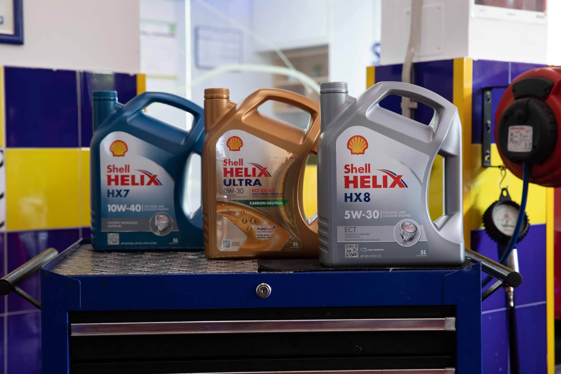 Tudo sobre os óleos Shell Helix | Euromaster